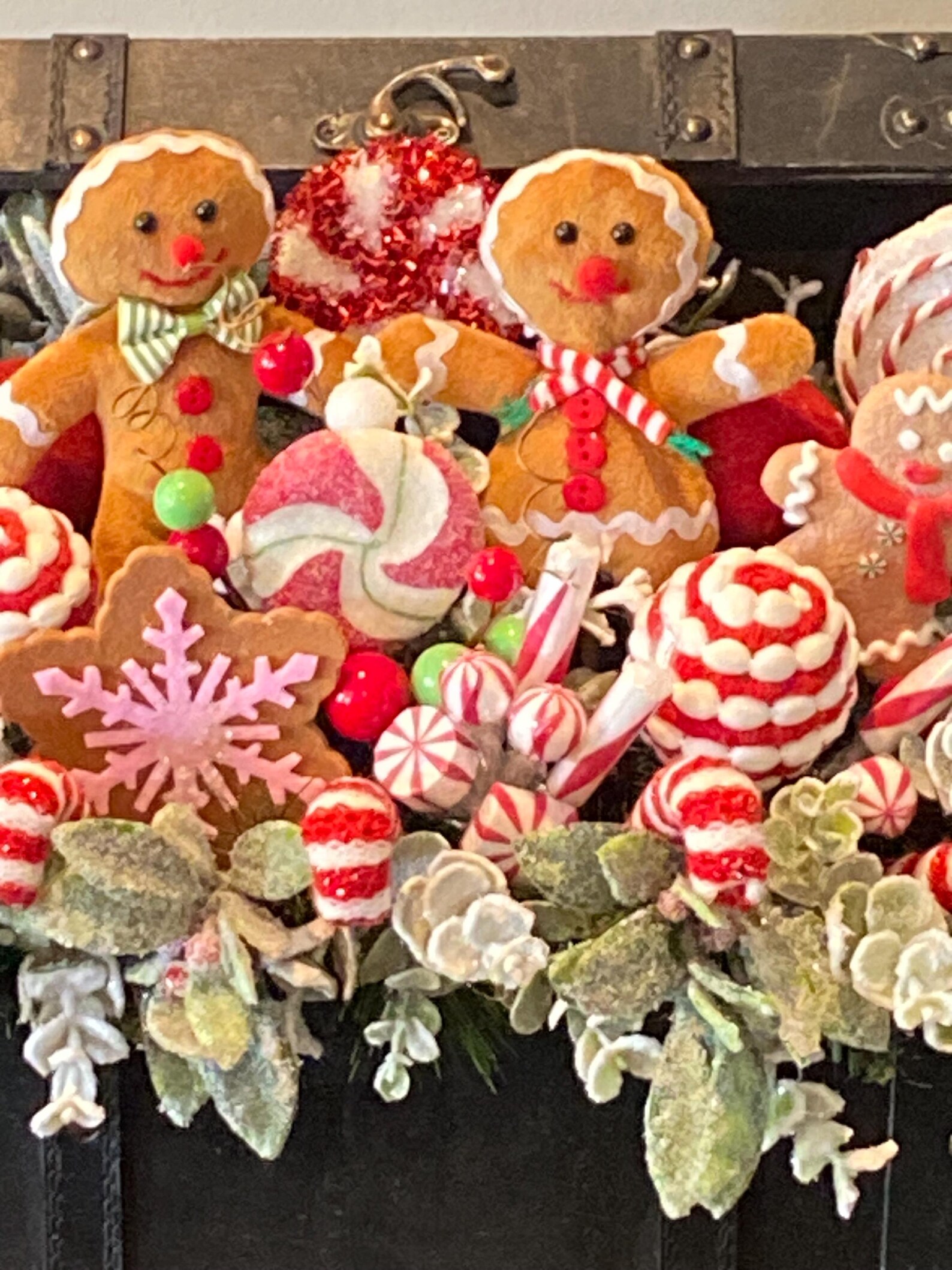 Gingerbread and Christmas Candy Trunk Arrangement, Bright Holiday ...
