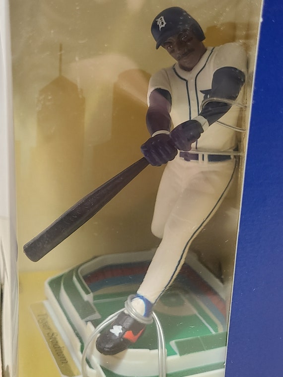 Brand New & Sealed Starting Lineup Stadium Stars Cecil Fielder action ...
