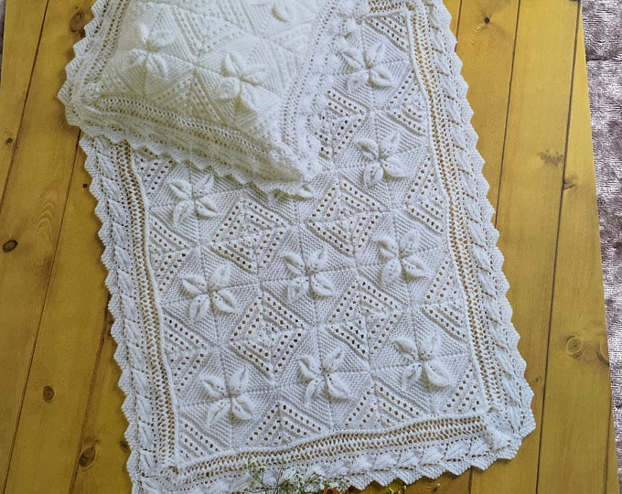 Sirdar Snuggly Knitting Patterns 3806 , 3D Leaf Pattern Baby Blanket ...