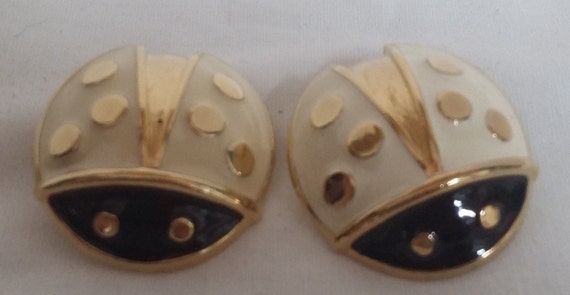 1992 Vintage Avon lucky ladybug clip earrings in blac… - Gem