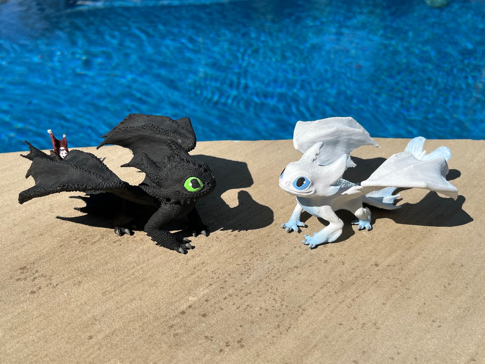 Realistic Toothless or Light Fury - Etsy
