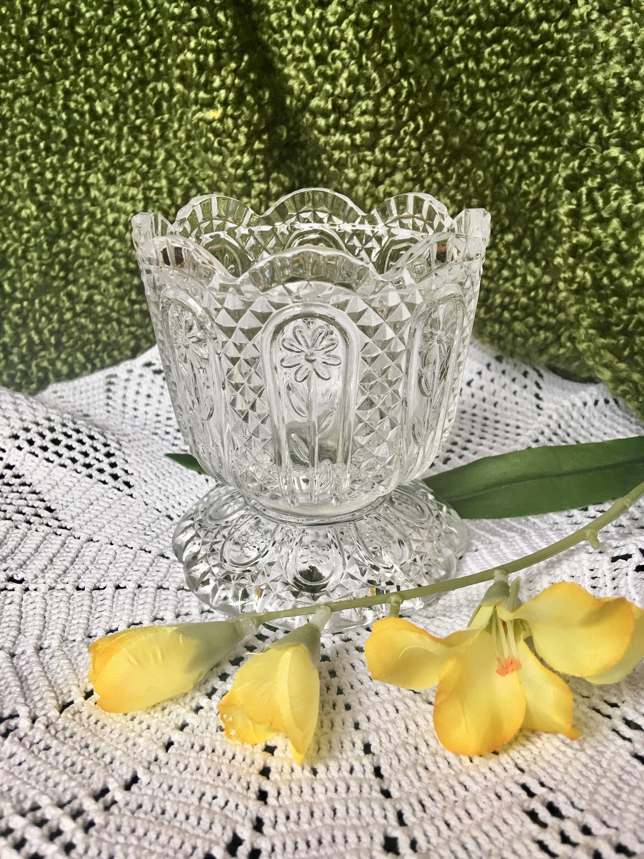 Avon Daisy Diamond Clear Glass Candy Dish Avon Crystal - Etsy