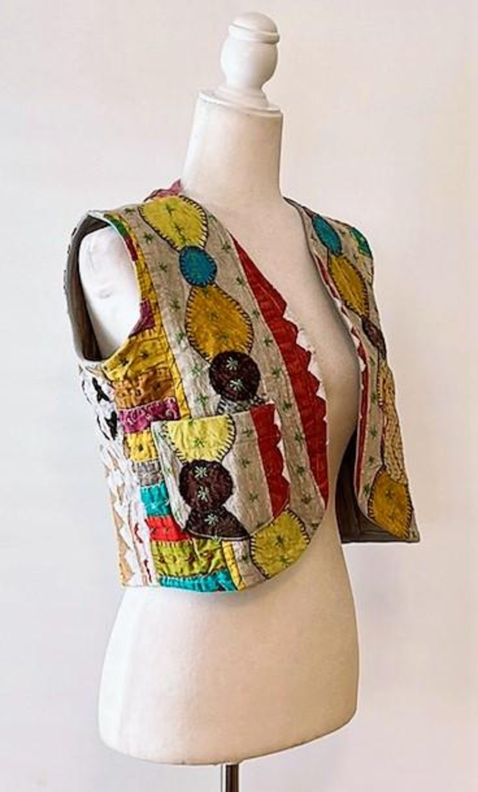 Cutwork Short Kantha Vest (multicolor) - Etsy