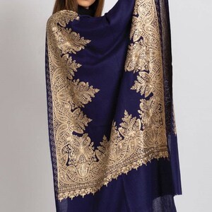Priya Embroidered Wool Shawl. Collector's Shawl. - Etsy