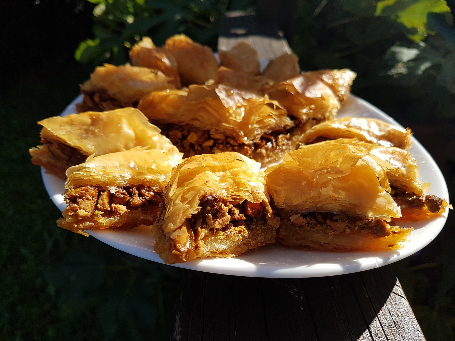 Baqlawa, Baklava, Baklawa (بقلاوة) Syrian Specialty Sugar on the Spot ...