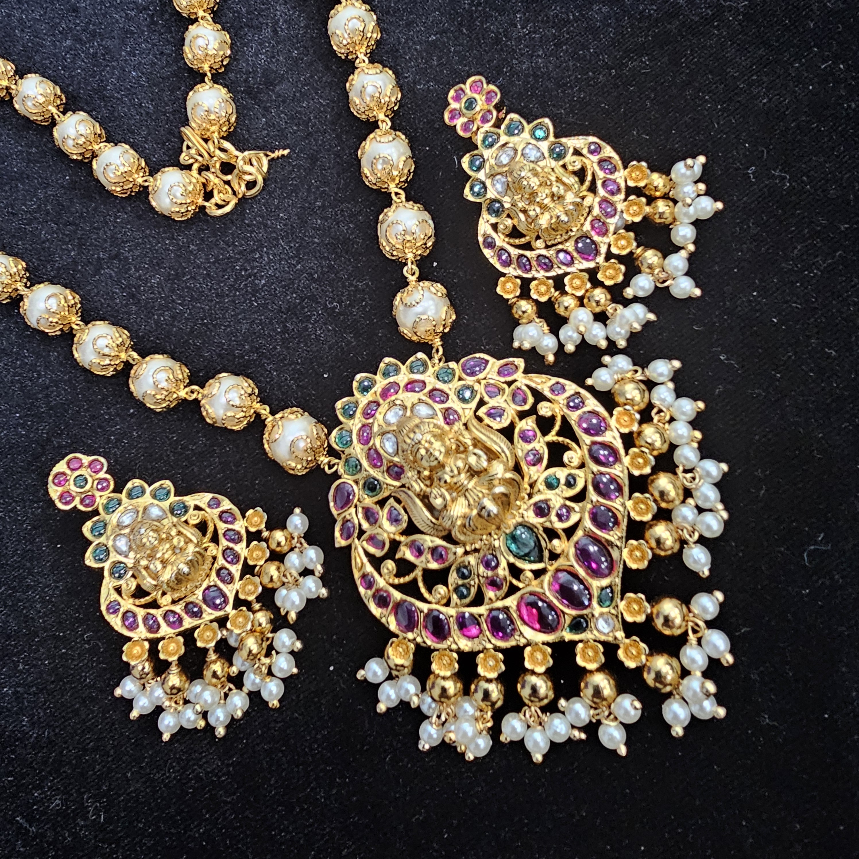 Lakshmi Pendant Set Etsy Canada