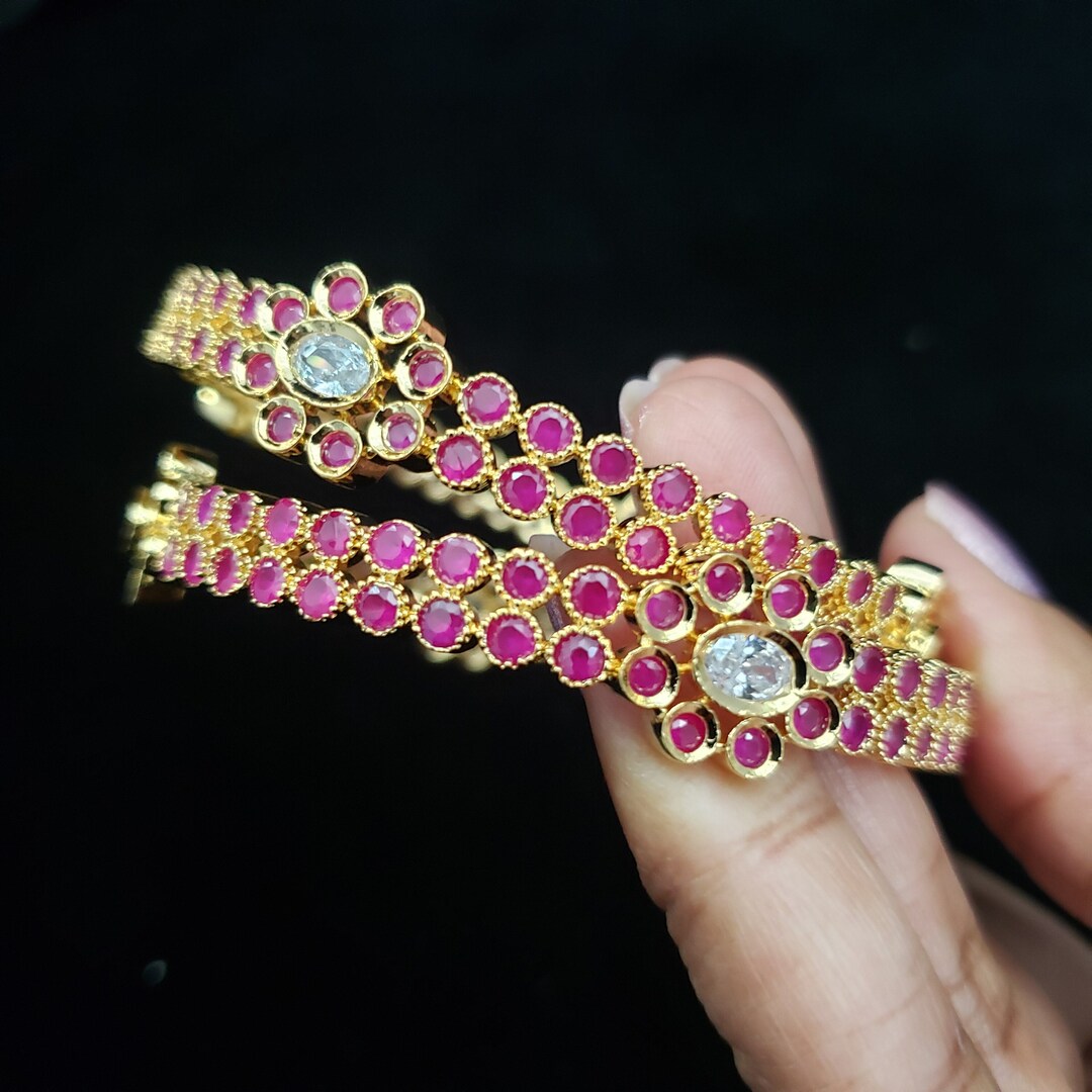 Black Stone Fancy Bangles Set, 2 Bangle Set, 2.8 Size, Wedding Bangles ...