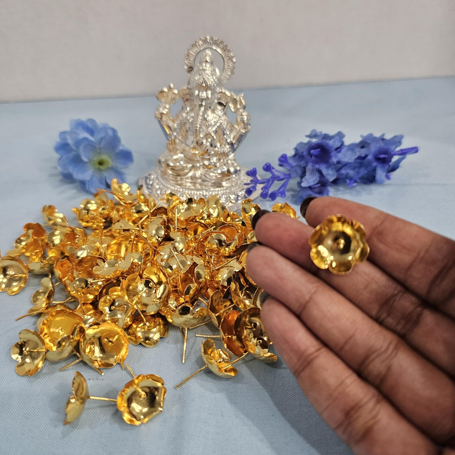 108 Pure Silver Pooja Blumen, großes Set, Pooja mit Blumen ...