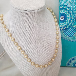 Net Pattern Pearl Necklace, High Quality Semi Precious Pearls, Suitable ...