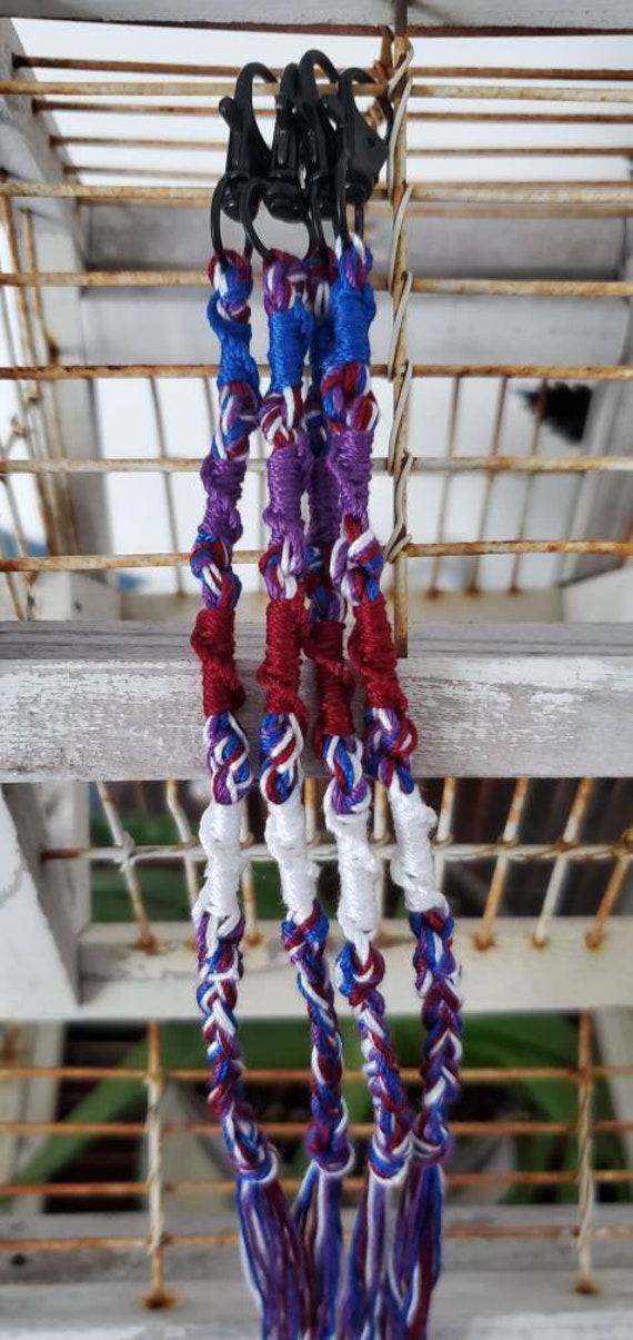 Figuras Del Color Azul Purpura Y Escarlata