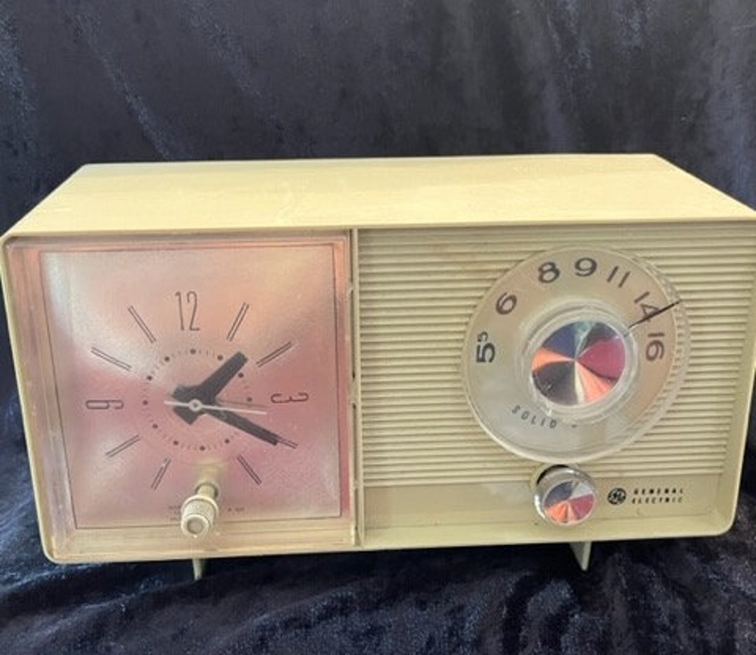 Vintage 60s Clock Radio Tan General Electric Radio, Clock, Alarm All Working MCM Electric Plug ...