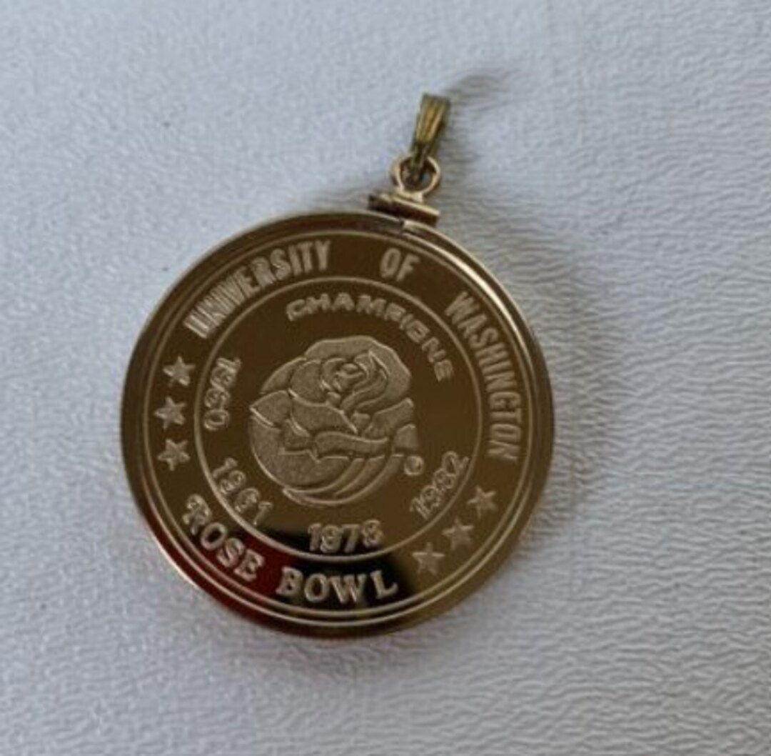 Vintage Washington Huskies Football Rose Bowl Gold Keychain Pendant ...