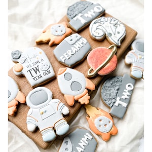 Space Cookie/two the Moon and Back Cookie / Astronaut Cookie/ Houston ...