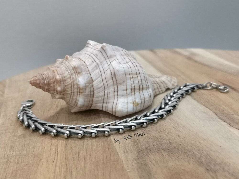 Silver V Link Chain Bracelet - Etsy Canada
