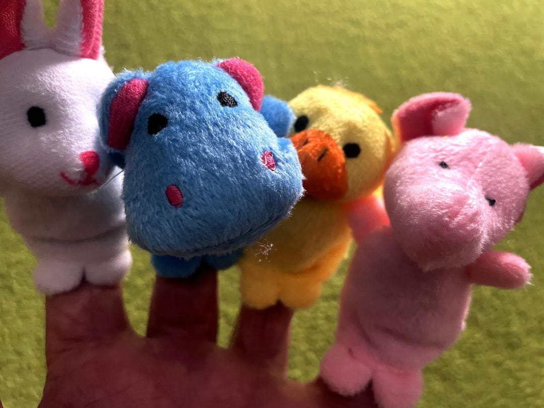 10 Fantastically Fun Finger Puppets Including Hippo, Duck, Cow, Goat ...