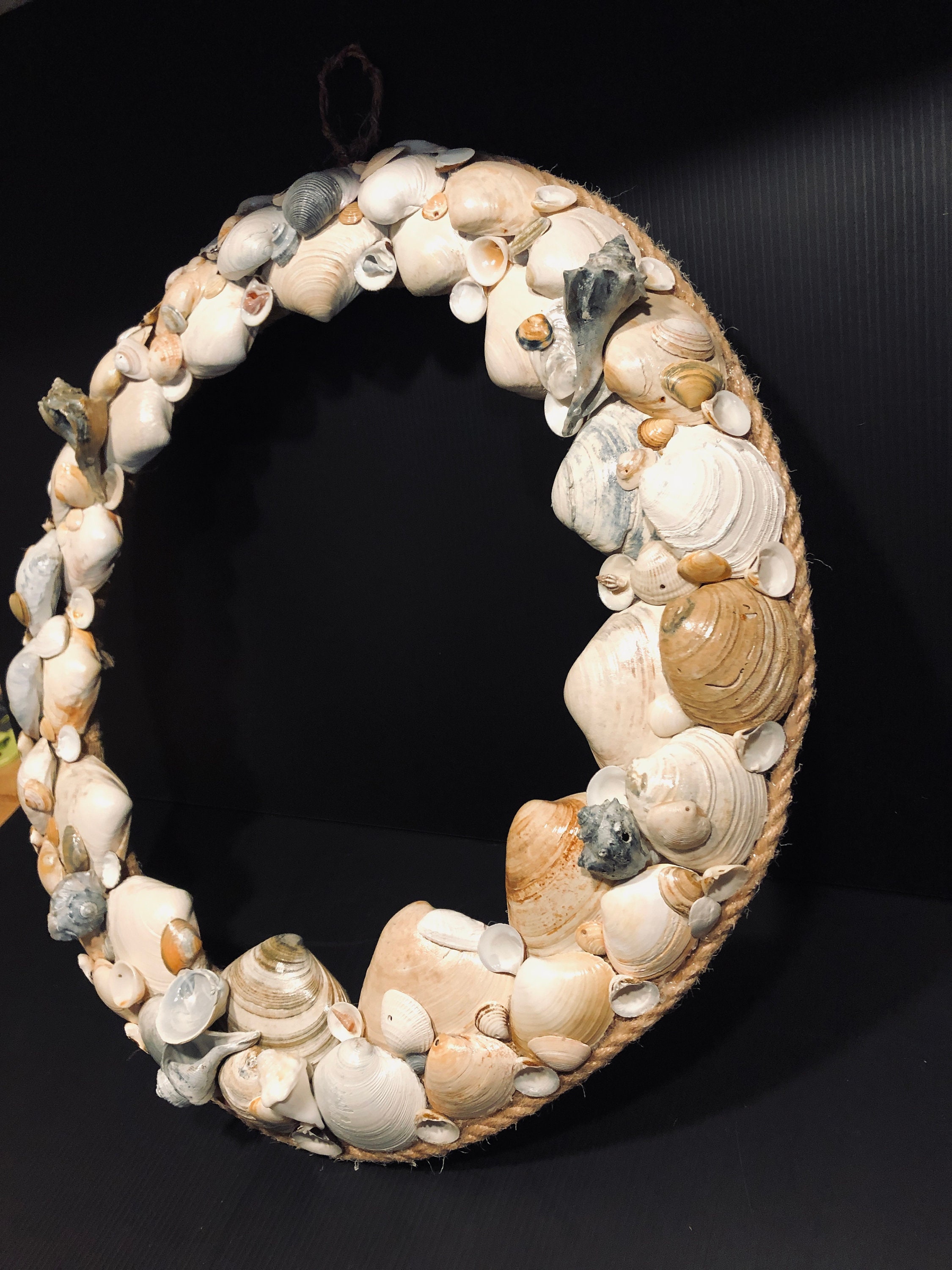 Clam & Welk Shell 19 Inch Wreath - Etsy