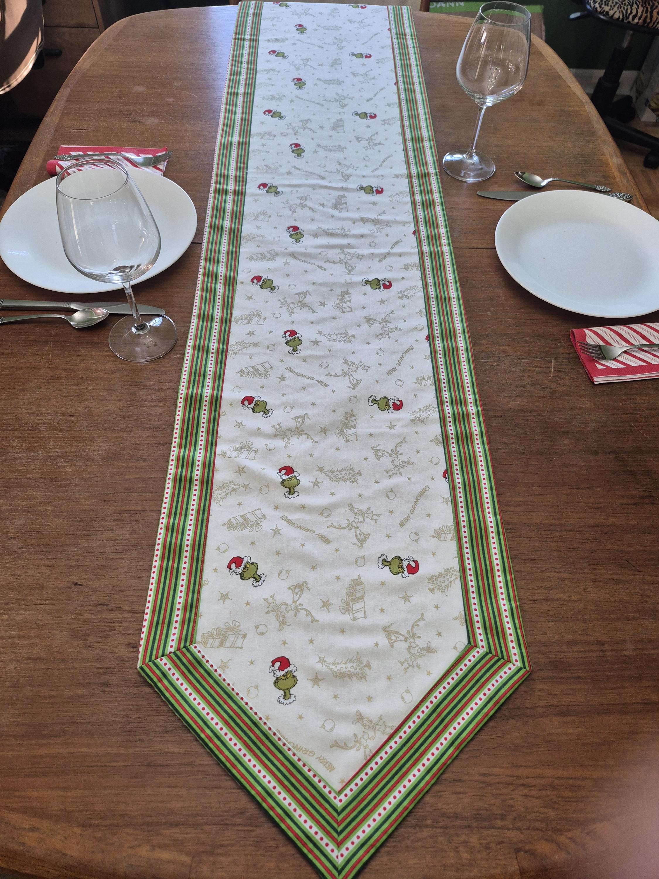Grinch Face Table Runner - Etsy