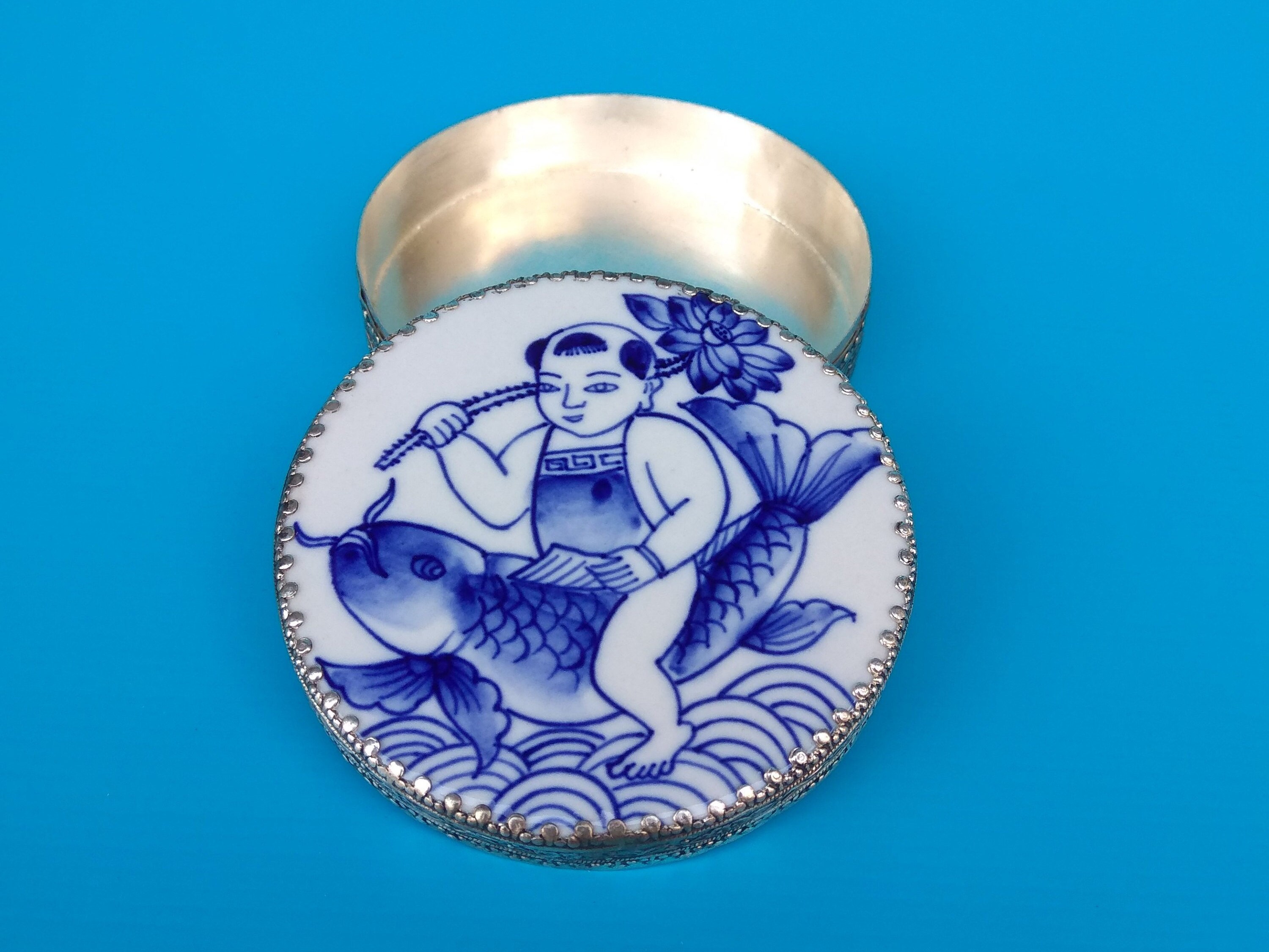 Vintage Chinese Silver-plated Big Round Trinket Jewelry Ring Box,hand ...