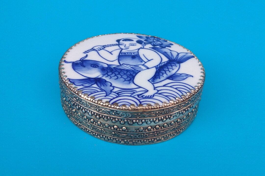 Vintage Chinese Silver-plated Big Round Trinket Jewelry Ring Box,hand ...