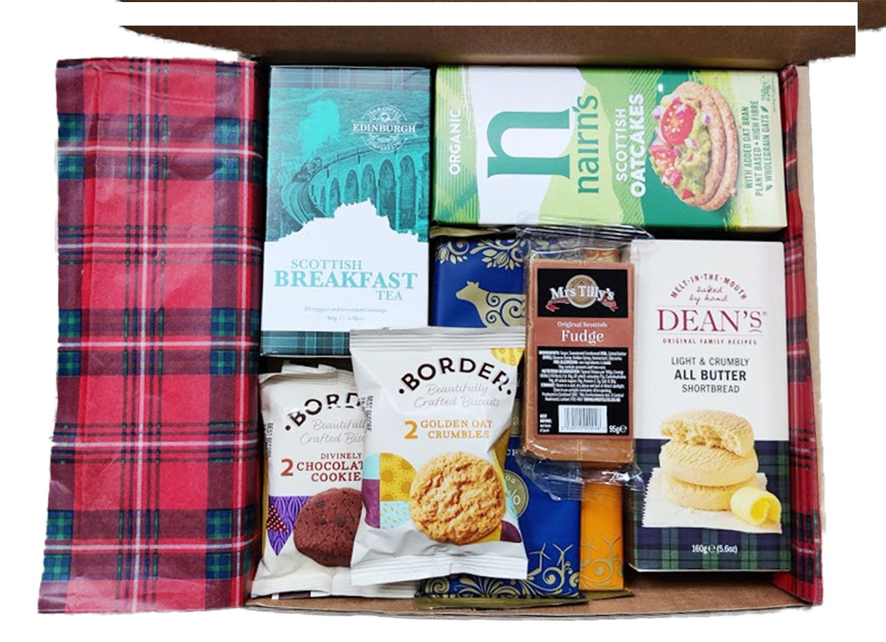 Scottish Food Hamper: Luxury Gift Box With Tea, Shortbread & Fudge ...