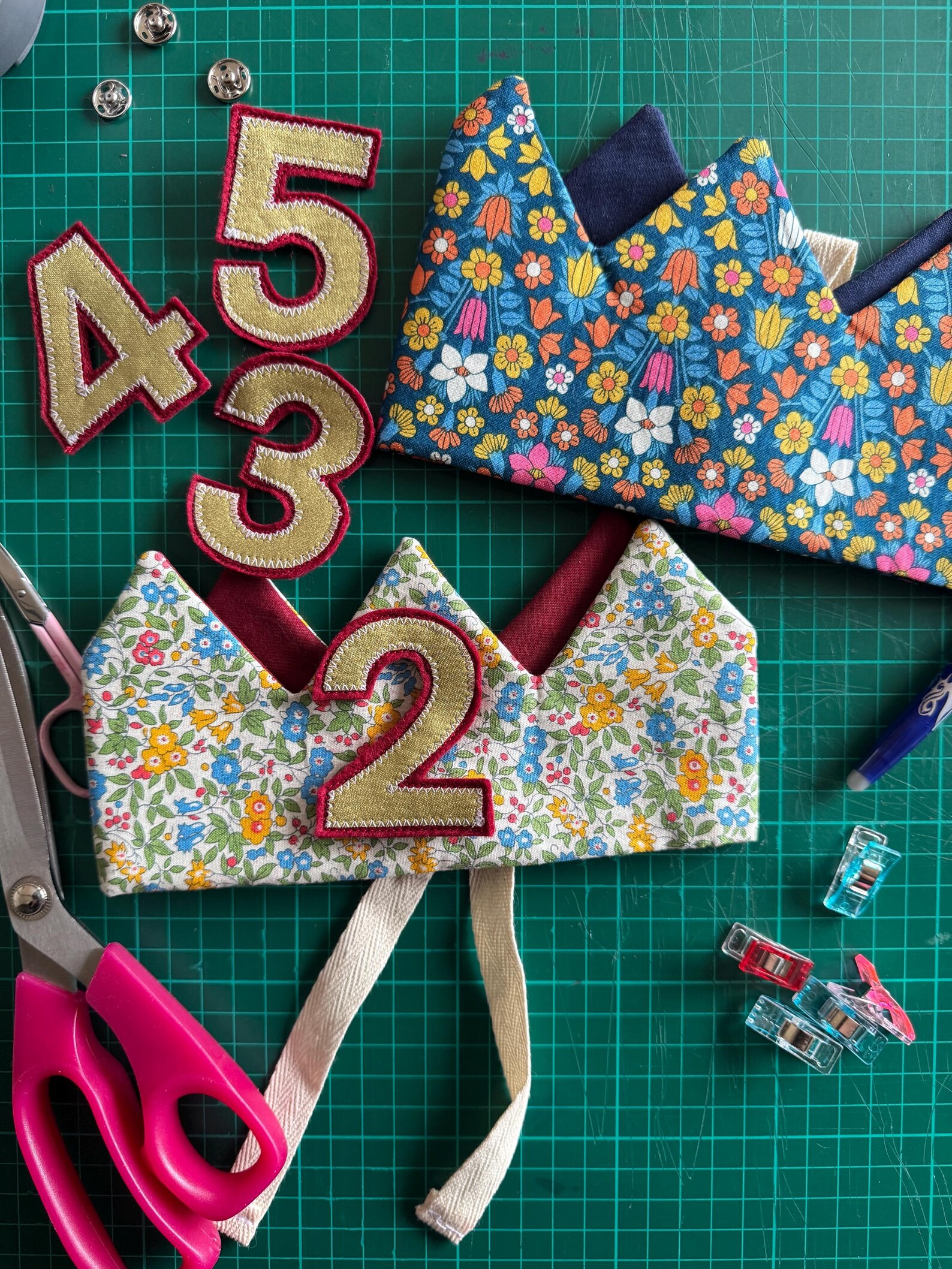 Reversible Fabric Crown Sewing Pattern PDF | DIY Birthday Crown With ...