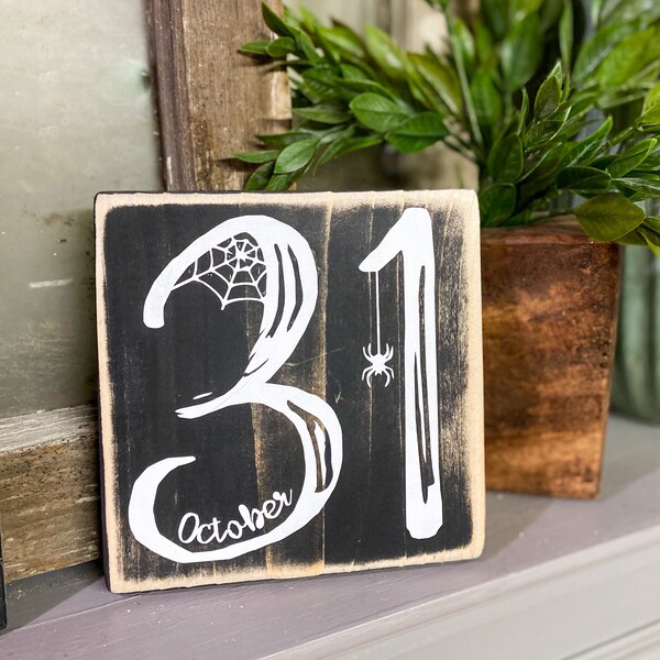 Halloween Wood Sign - Etsy