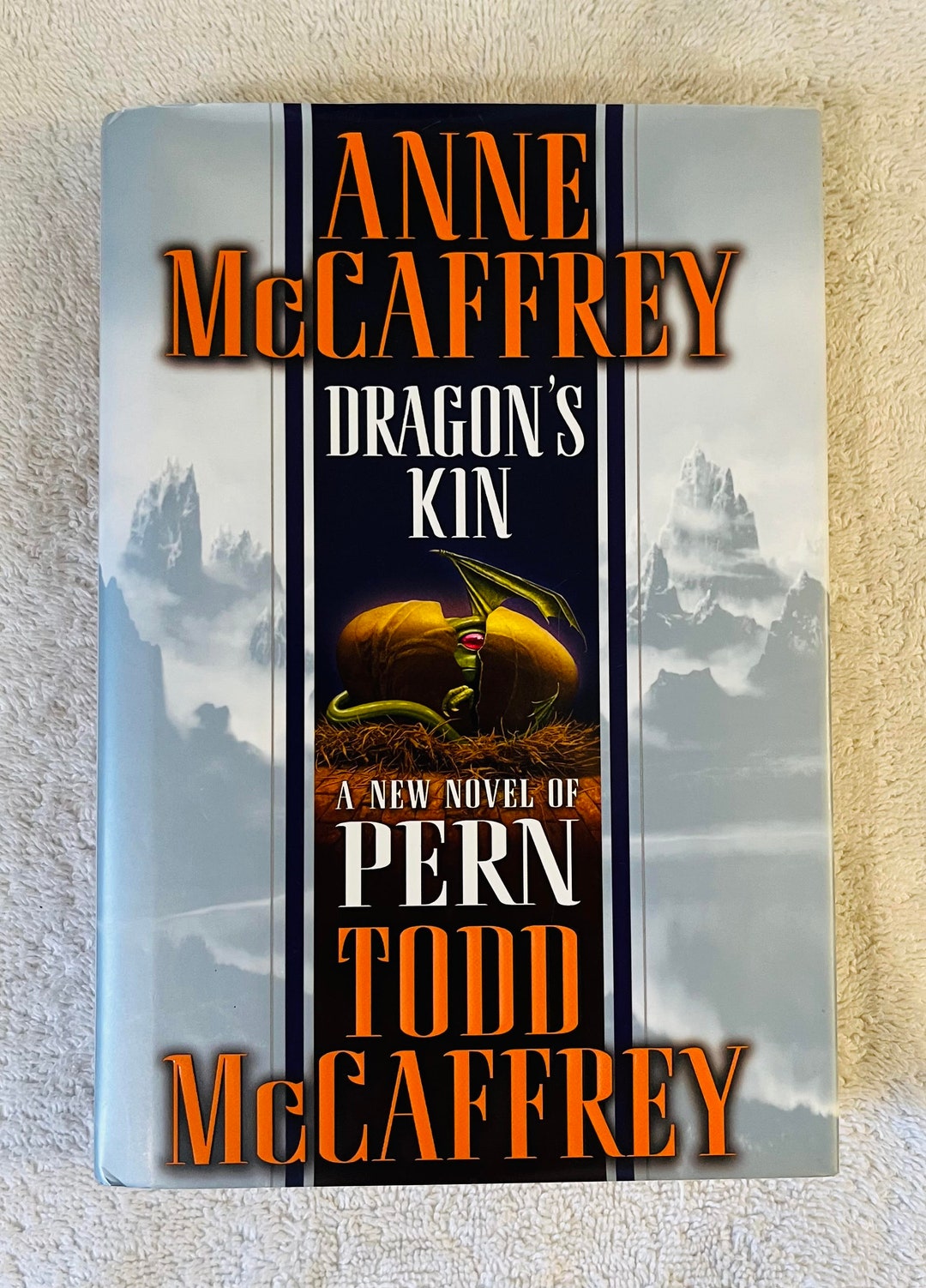 ANNE & TODD Mccaffrey - Dragon's Kin - First Printing Hardcover in Dj ...