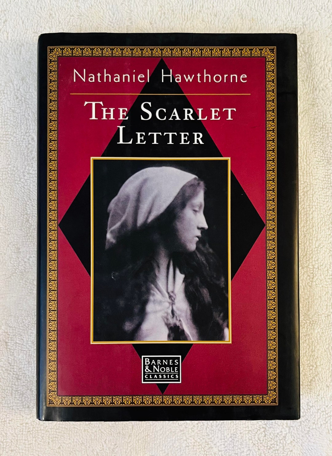 NATHANIEL HAWTHORNE - the Scarlet Letter - Barnes & Noble Classics ...