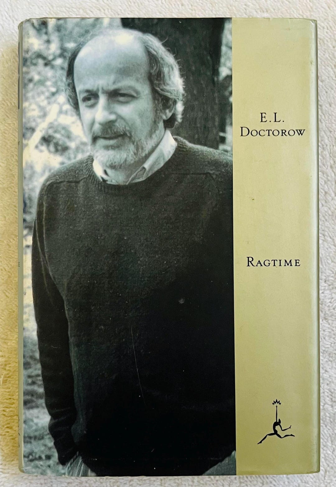 E. L. DOCTOROW - Ragtime - 1994 Modern Library Hardcover in Dj - First ...