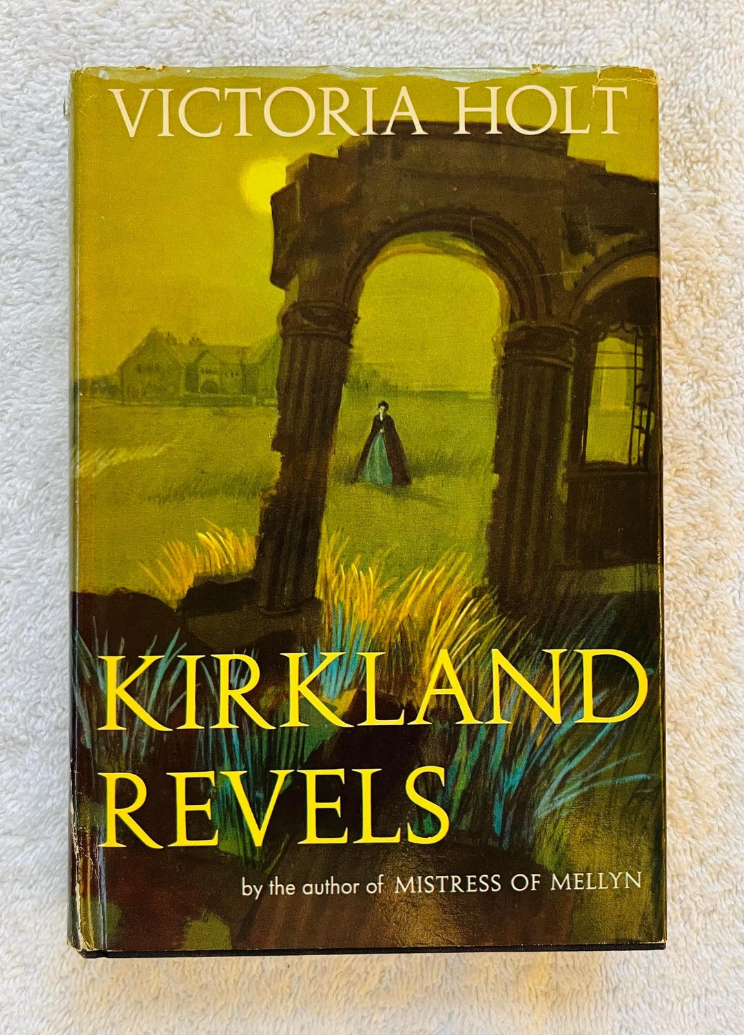 VICTORIA HOLT - Kirkland Revels - 1962 Hardcover in Dj - Gothic Suspense - Etsy