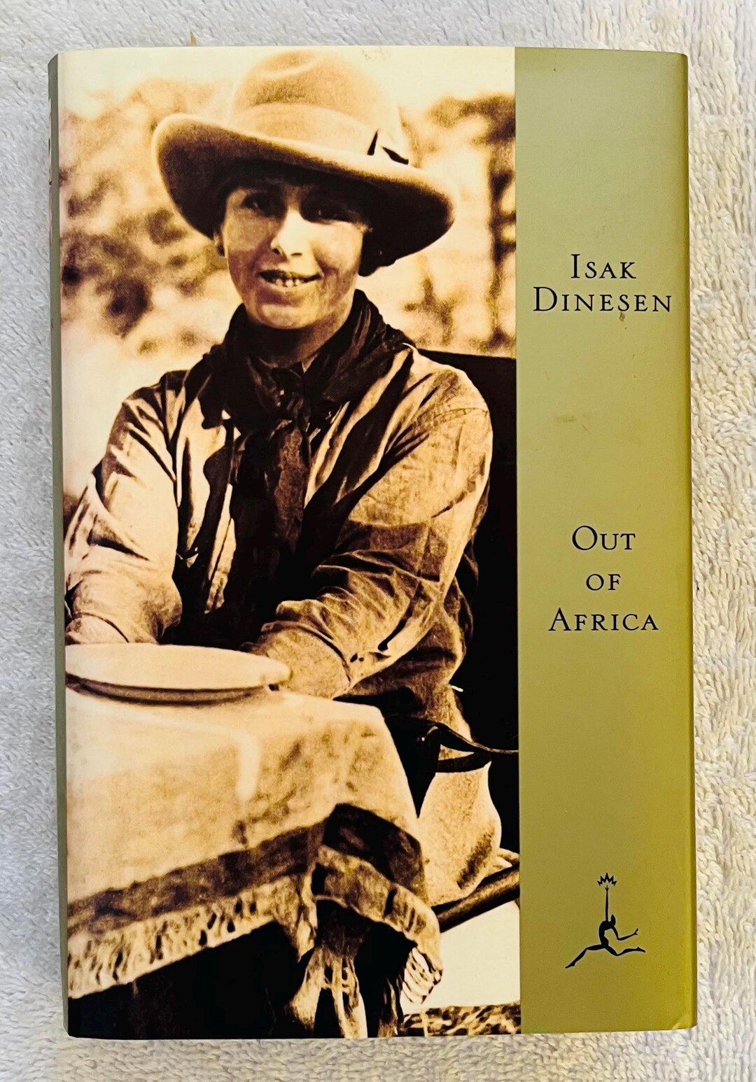 ISAK DINESEN - Out of Africa - 1992 Modern Library Hardcover in Dj ...