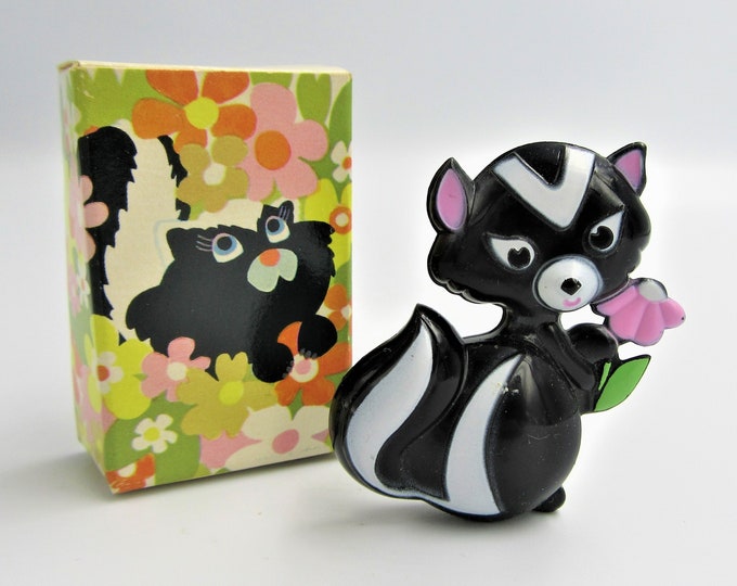 1970's Snuffy Skunk AVON PIN PAL / Fragrance Glace / Skunk Pin ...