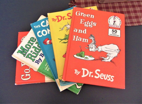 Dr. Seuss Leyendo Un Libro Hay Un Molillo En Mi Bolsillo! (There's A