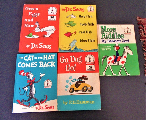 Dr. Seuss Leyendo Un Libro Hay Un Molillo En Mi Bolsillo! (There's A