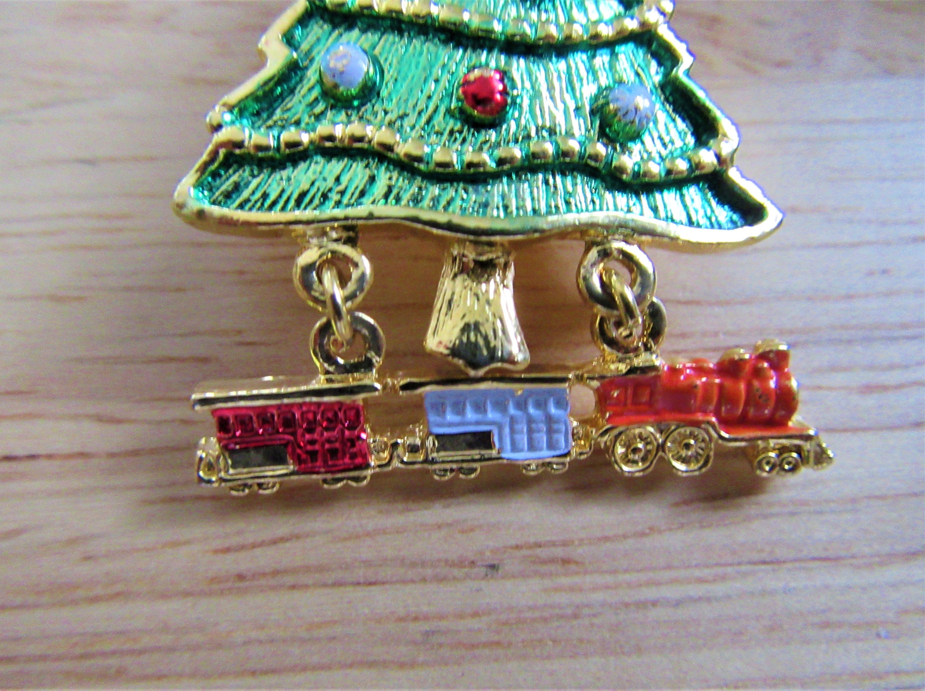 VINTAGE CHRISTMAS BROOCH / Christmas Tree Pin / Train / Enamel - Etsy