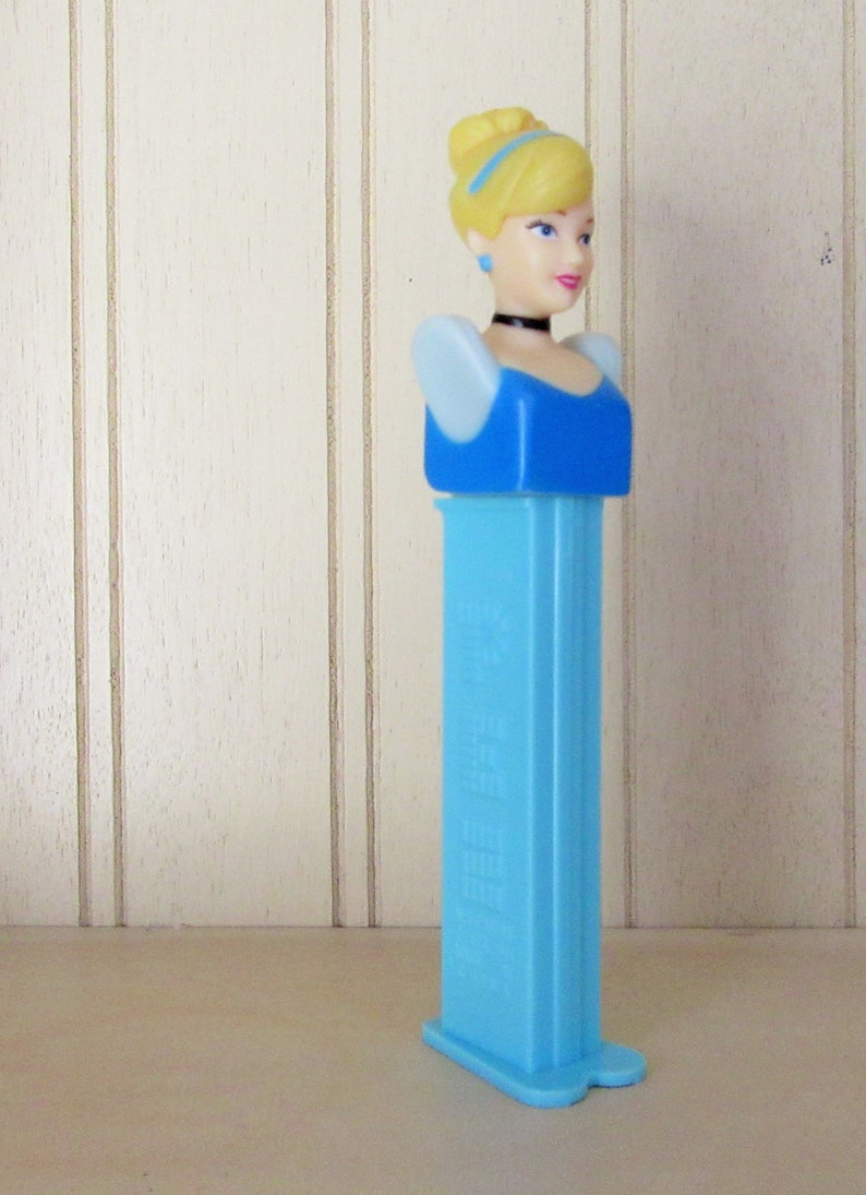 VINTAGE CINDERELLA PEZ Walt Disney Cinderella Pez Dispenser - Etsy