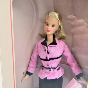 1998 BARBIE Doll AVON Barbie Blonde NRFB in Original Box Mint Condition ...