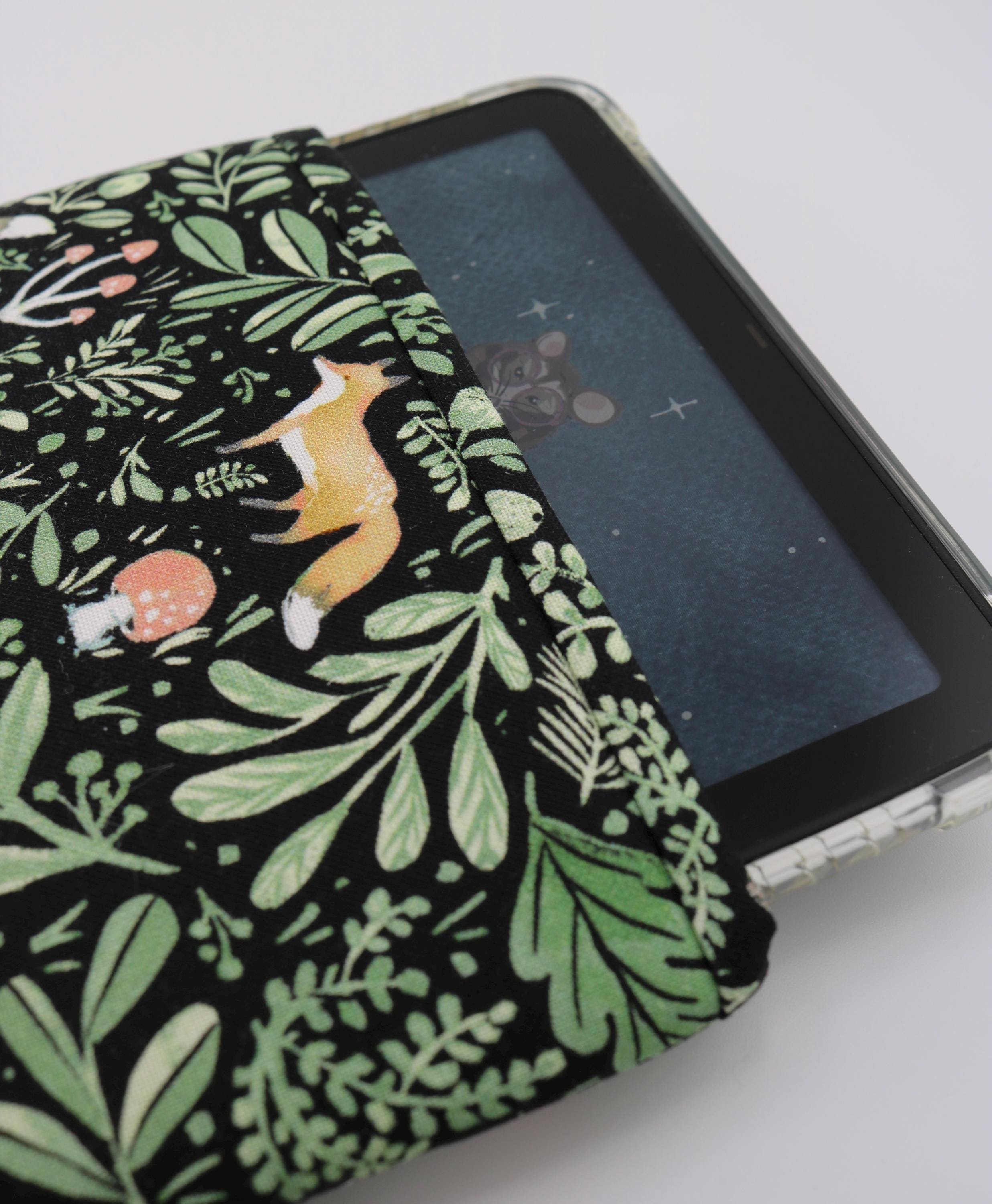 Foxes and Mushrooms Forest Kindle Paperwhite Sleeve | Padded Fall ...