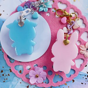 Stuffie Friends // Moo Cow & Bunny Girl Resin Shaker Keychain - Etsy