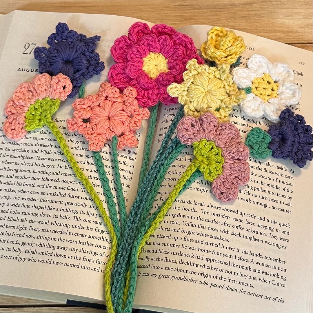 Crocheted Flower Bookmark Bouquet: Book Lover Gift - Etsy