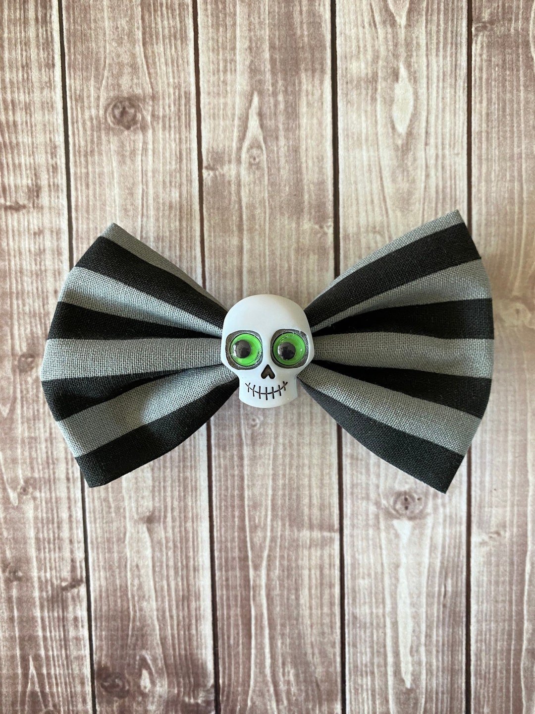 Skull Hair Bow, Fabric Hair Bows, Creepy Hair Bow, Hair Accessories ...