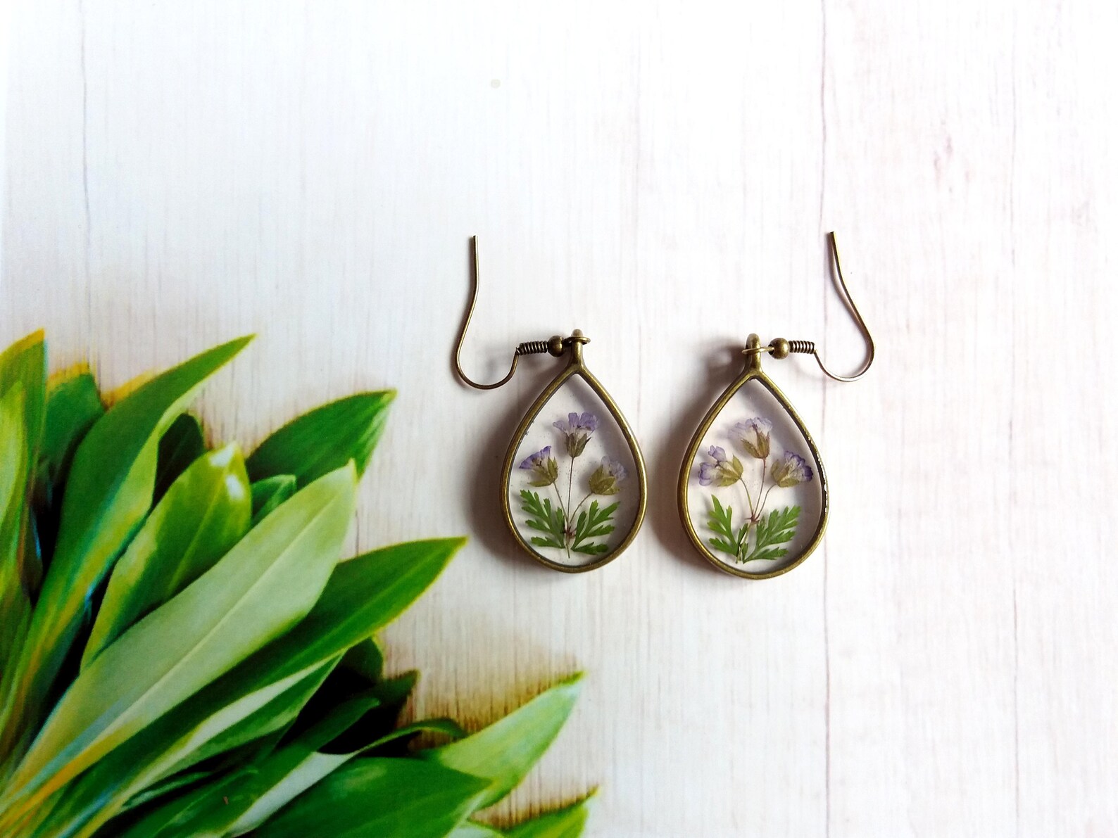 Botanical Earrings Pressed Flower Earrings Flower Resin | Etsy