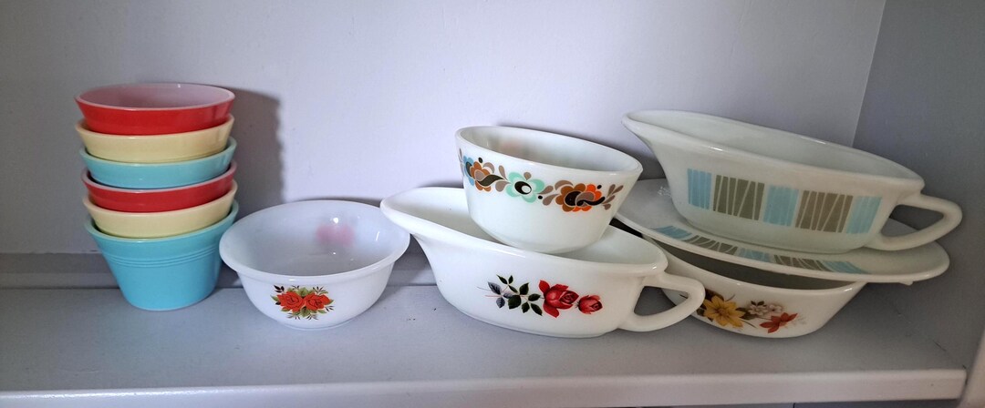 Vintage JAJ Pyrex, Phoenix Opalware Glass Kitchenalia: Ramekins, Bowls ...
