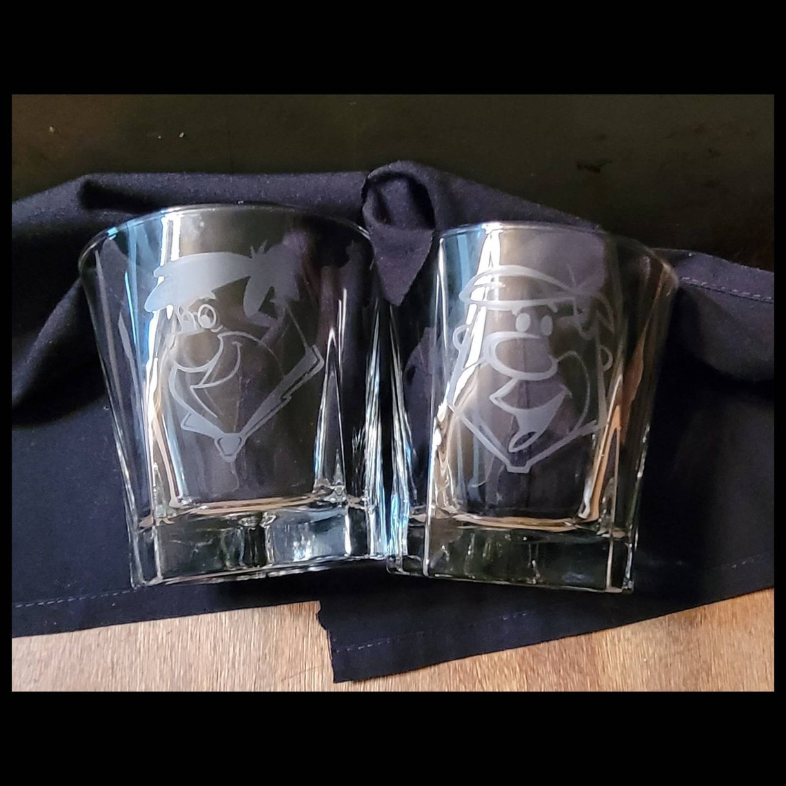 Fred and Barney Etched Rocks Glasses / Friends Gift/ Flintstones/ - Etsy