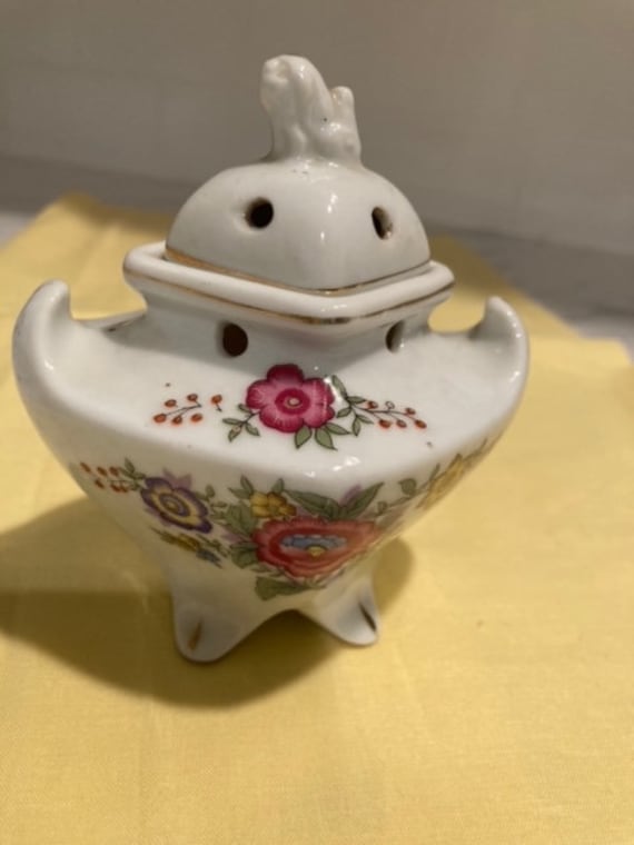 Vintage Porcelain Poporee Jar Made in Japan - Etsy UK