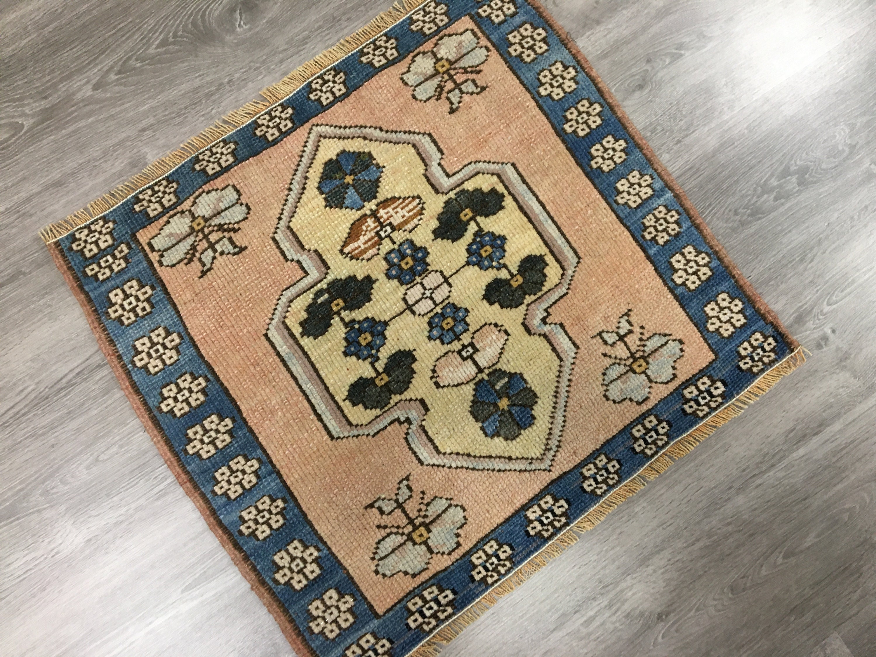 Square Rugsquare Small Rugsquare Vintage Rugsquare | Etsy