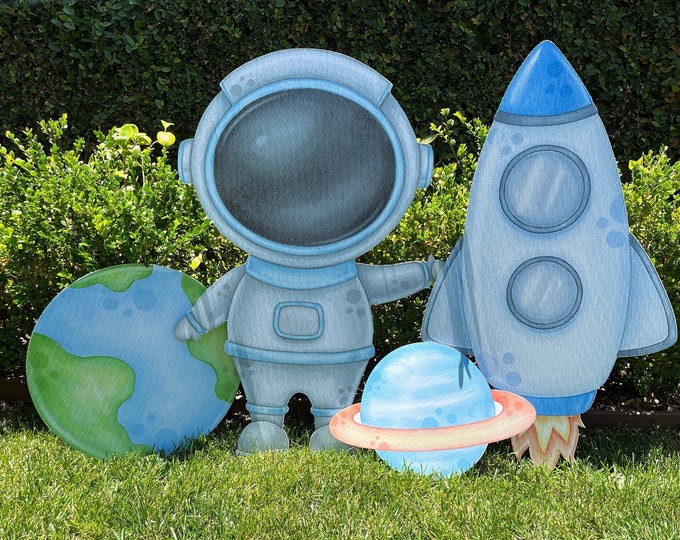 Astronaut Party - Space, Stars and Rockets Decor - Universe Props ...