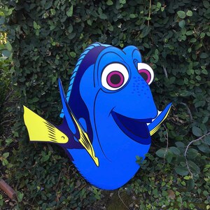 1 Finding Nemo - Finding Dory Character Cutout - Finding Nemo Party ...