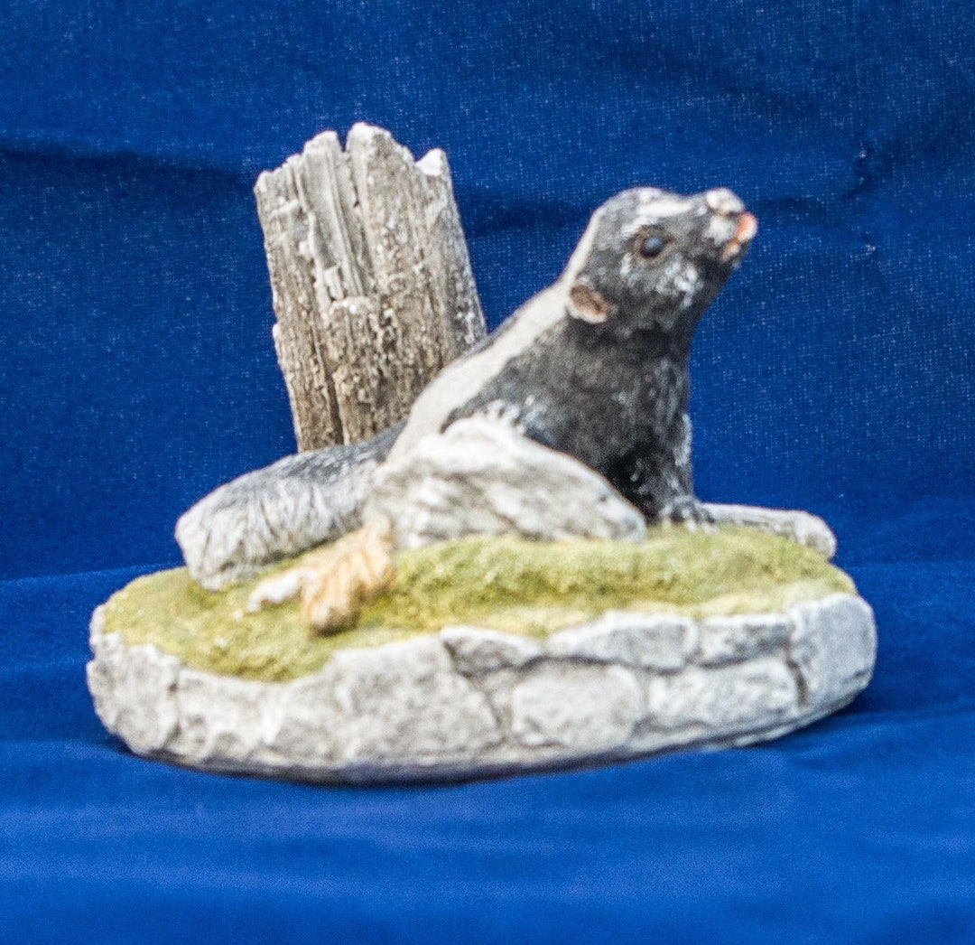 Skunk in Natural Habitat Scene. A Sculpted Realistic Scene. - Etsy