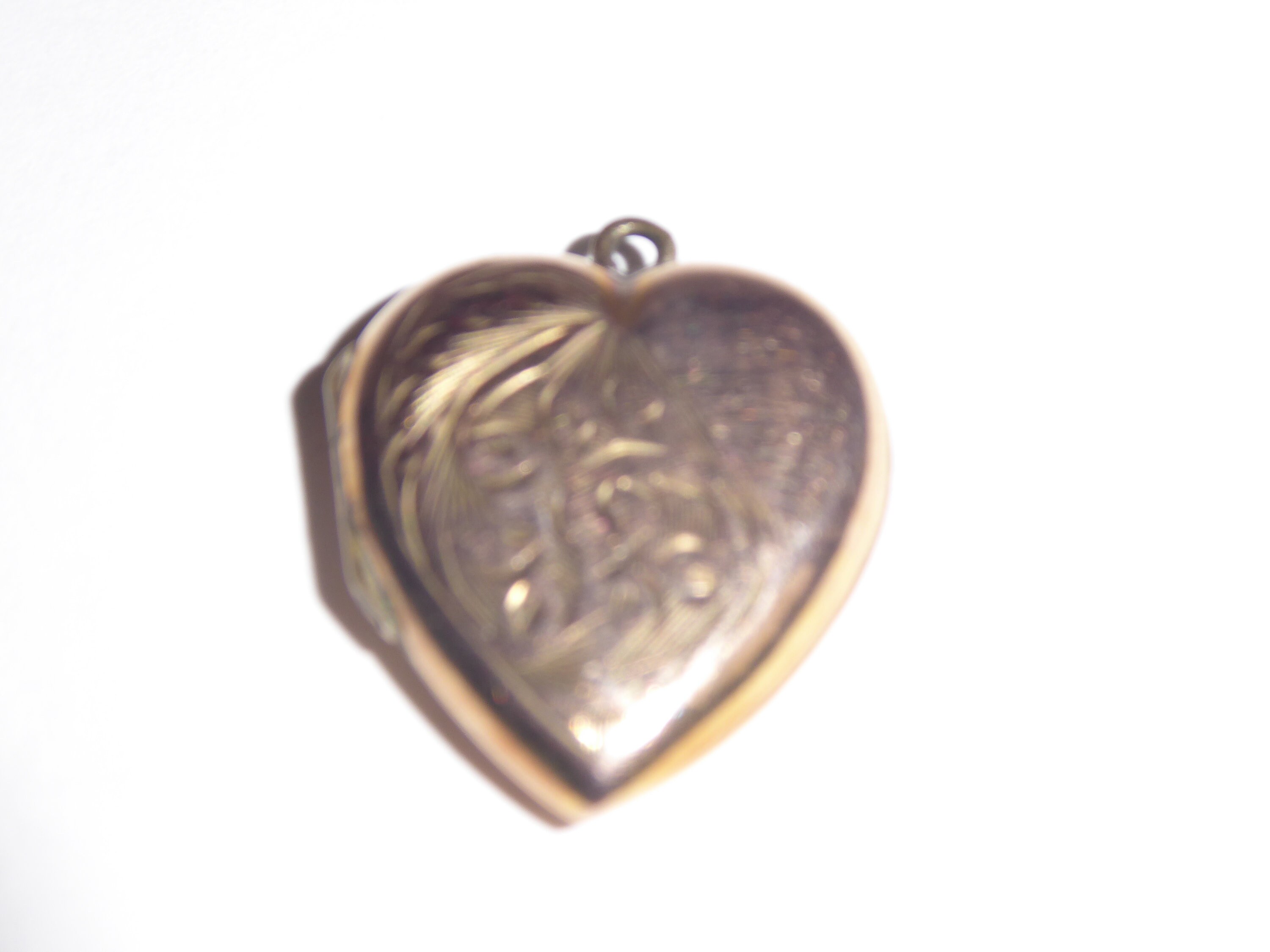 9ct Gold Heart Pendant in Box - Etsy